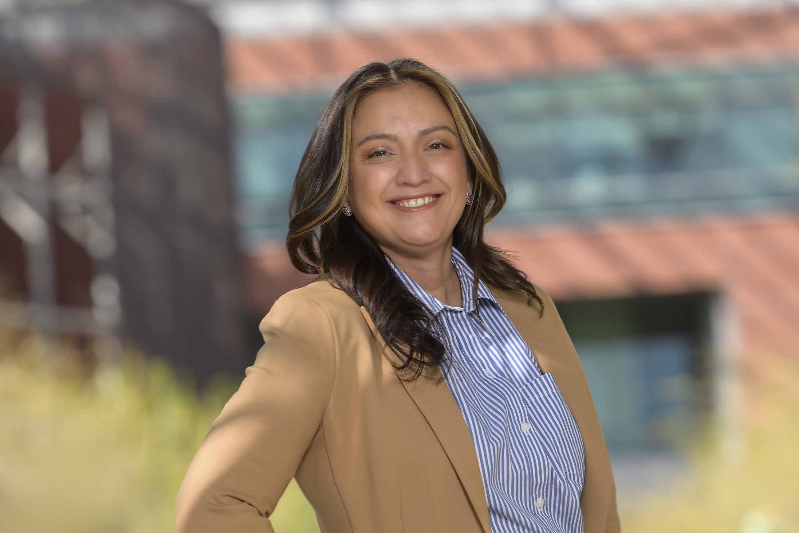 Physiology’s Monique Peña receives Wildcat award | The University of ...